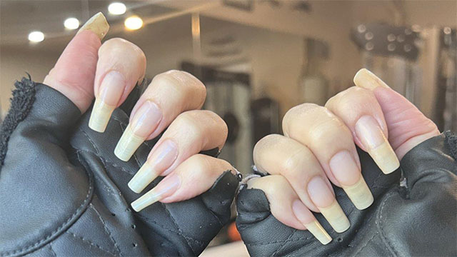 Top rated hand models of Nailslong.com